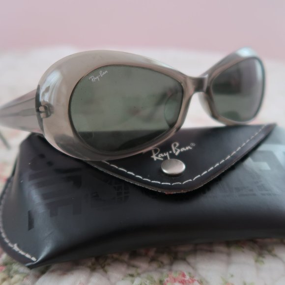 Ray-Ban | Accessories | Authentic True Vintage 99s Rayban Oval ...